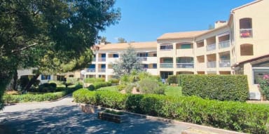 Bright Apartment For 4 - Near Beach - Saint-Raphaël