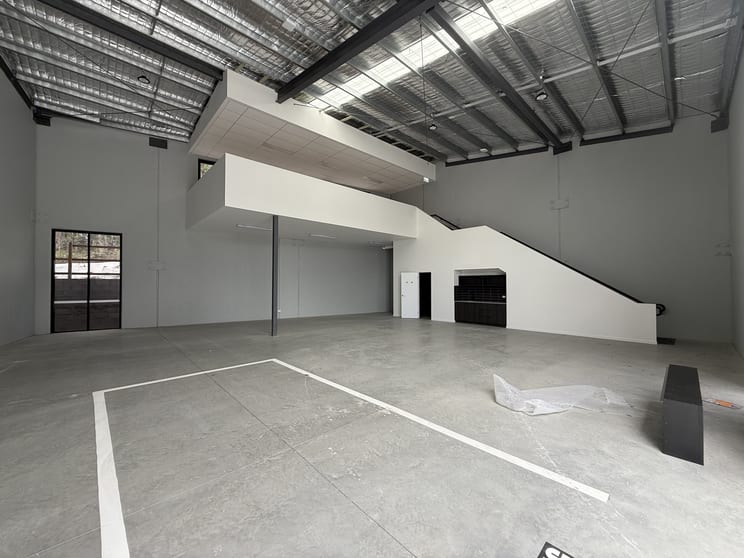 Factory, Warehouse & Industrial Property For Lease in 11/2 Warehouse ...