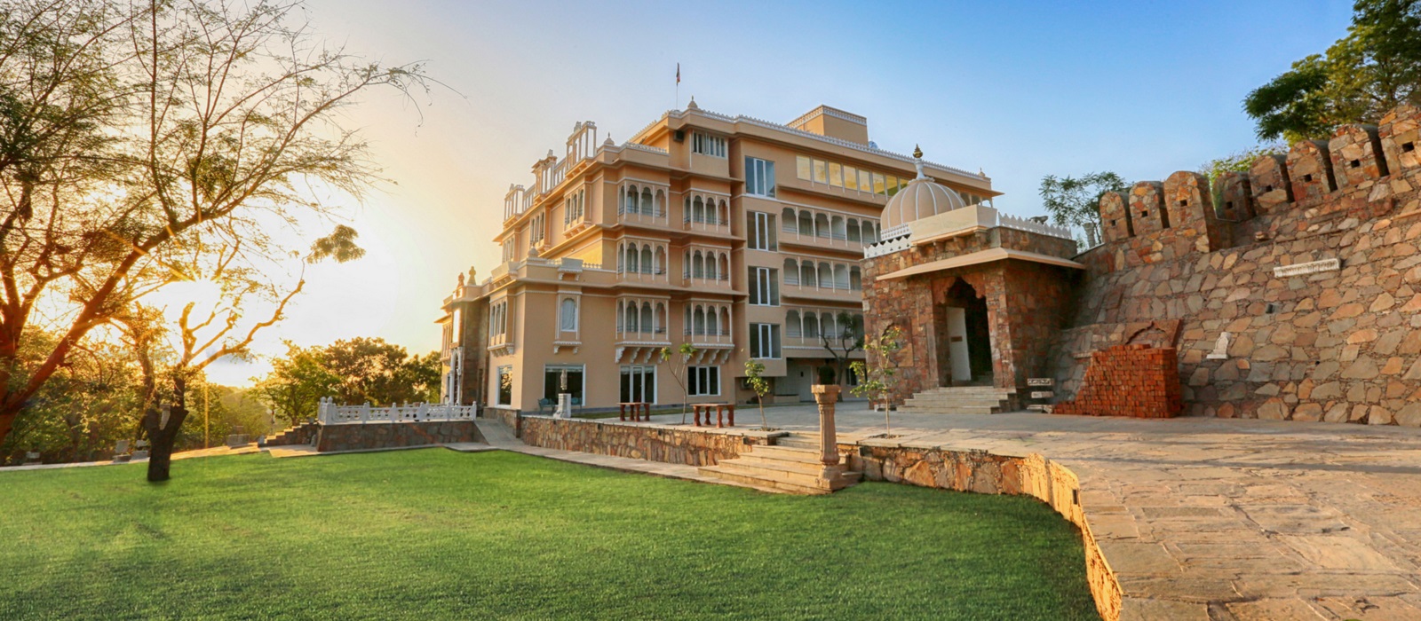 Fateh Niwas Hotel in North India | ENCHANTING TRAVELS