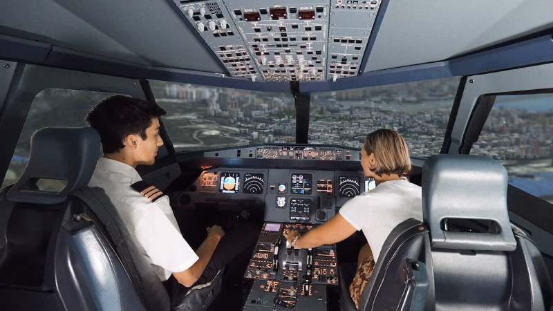 Airbus A320 Flight Simulator Experience - 30 Minutes
