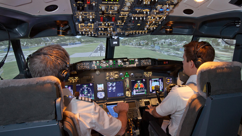 737-800 Boeing Flight Simulator Experience - 30 Minutes